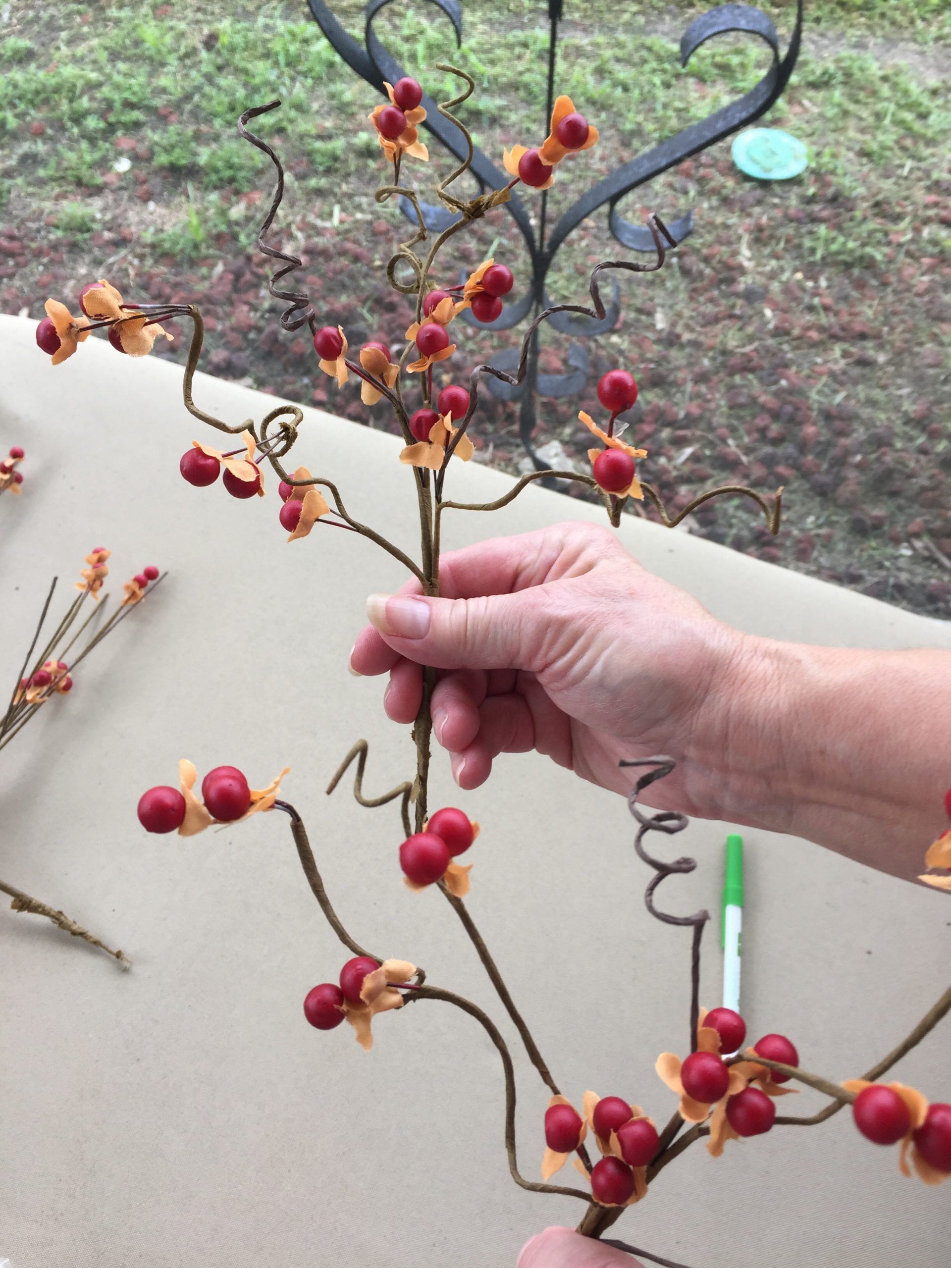 5 Fabulously Frugal Ideas for Fall Decorating - From Farmhouse to Florida