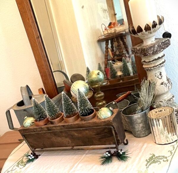Festive Holiday Sugar Mold Decorating Ideas - From Farmhouse to Florida